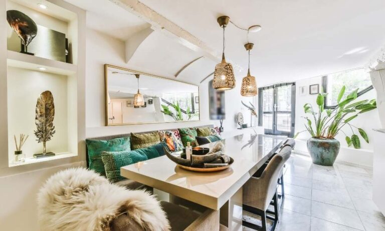 How To Decorate A Square Dining Table - HomeEPlanner